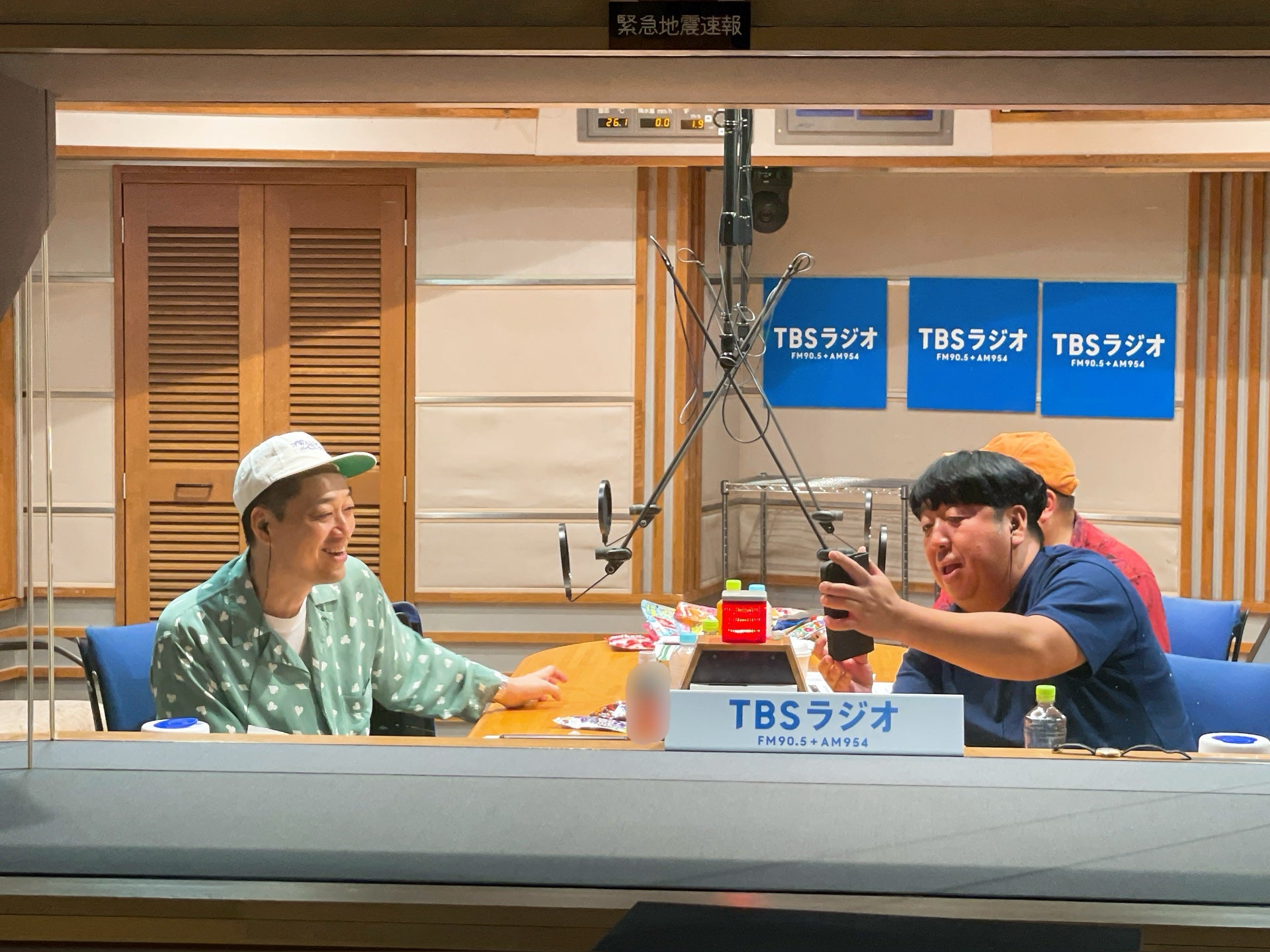 JUNK バナナマン「夏を満喫した写真を見せ合う3人！」 | TBSラジオ