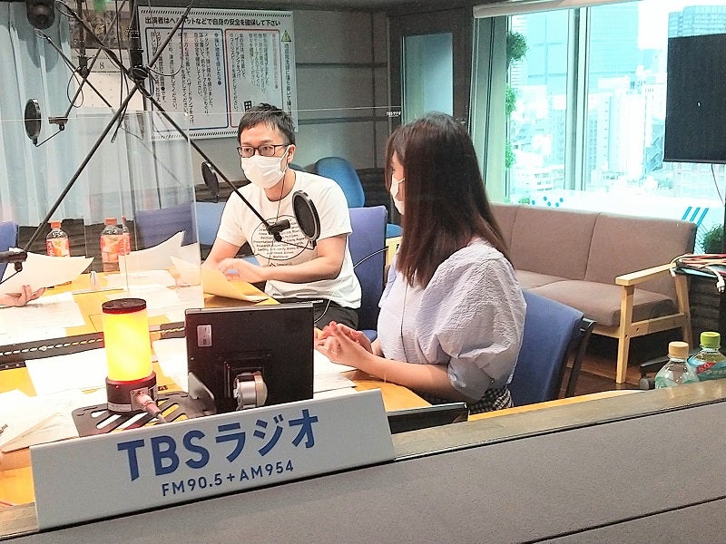 10月8日(土)のゲストコメンテーターは、「screenless Media Lab」リサーチフェローで学習院大学非常勤講師の塚越健司さん